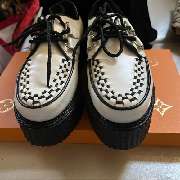 Demonia | Shoes | Demonia Creeper Punk Goth Shoes Coffin White Black ...